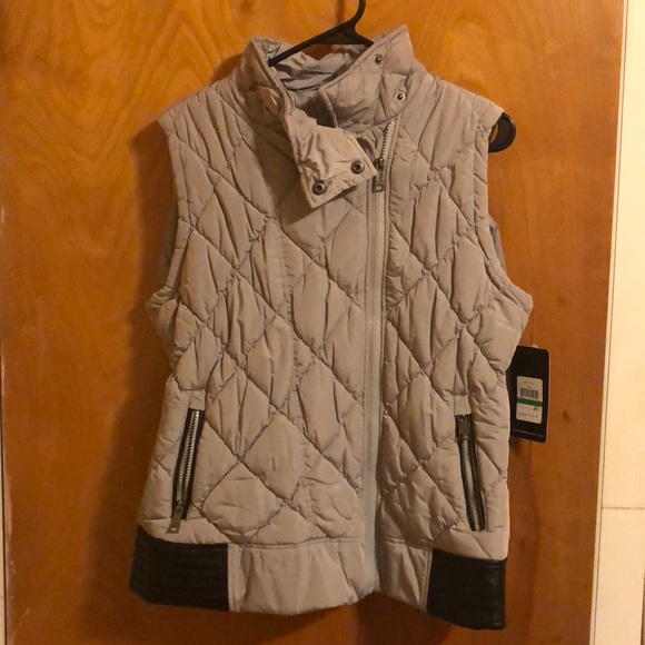 Andrew Marc | Jackets & Coats | Grey Vest With Black From Andrew Marc ...